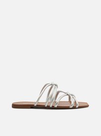 Sandália Rasteira Prateada Bico Quadrado Nós | Arezzo