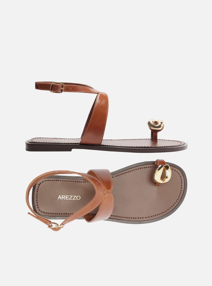 Sandália Rasteira Marrom Couro Metal Bold | Arezzo